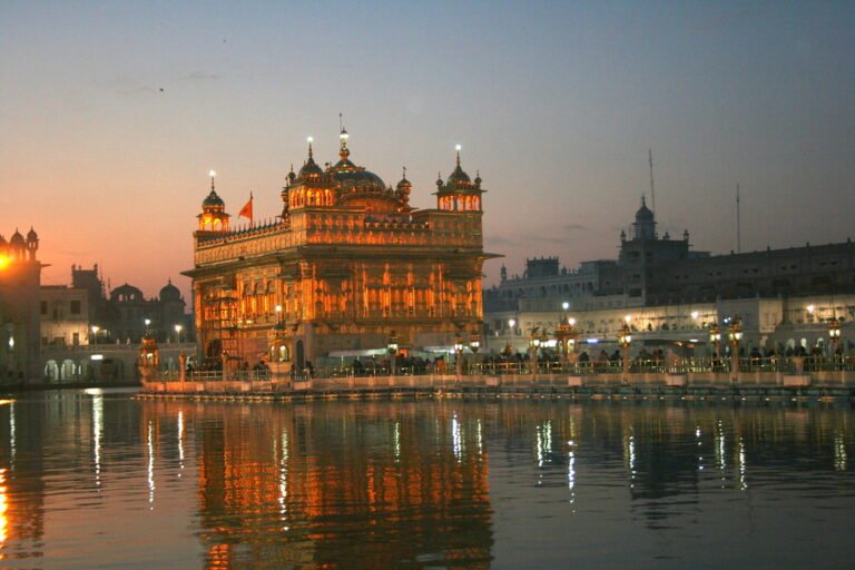 Best Time to Visit Golden Temple | Ideal Seasons & Timings
